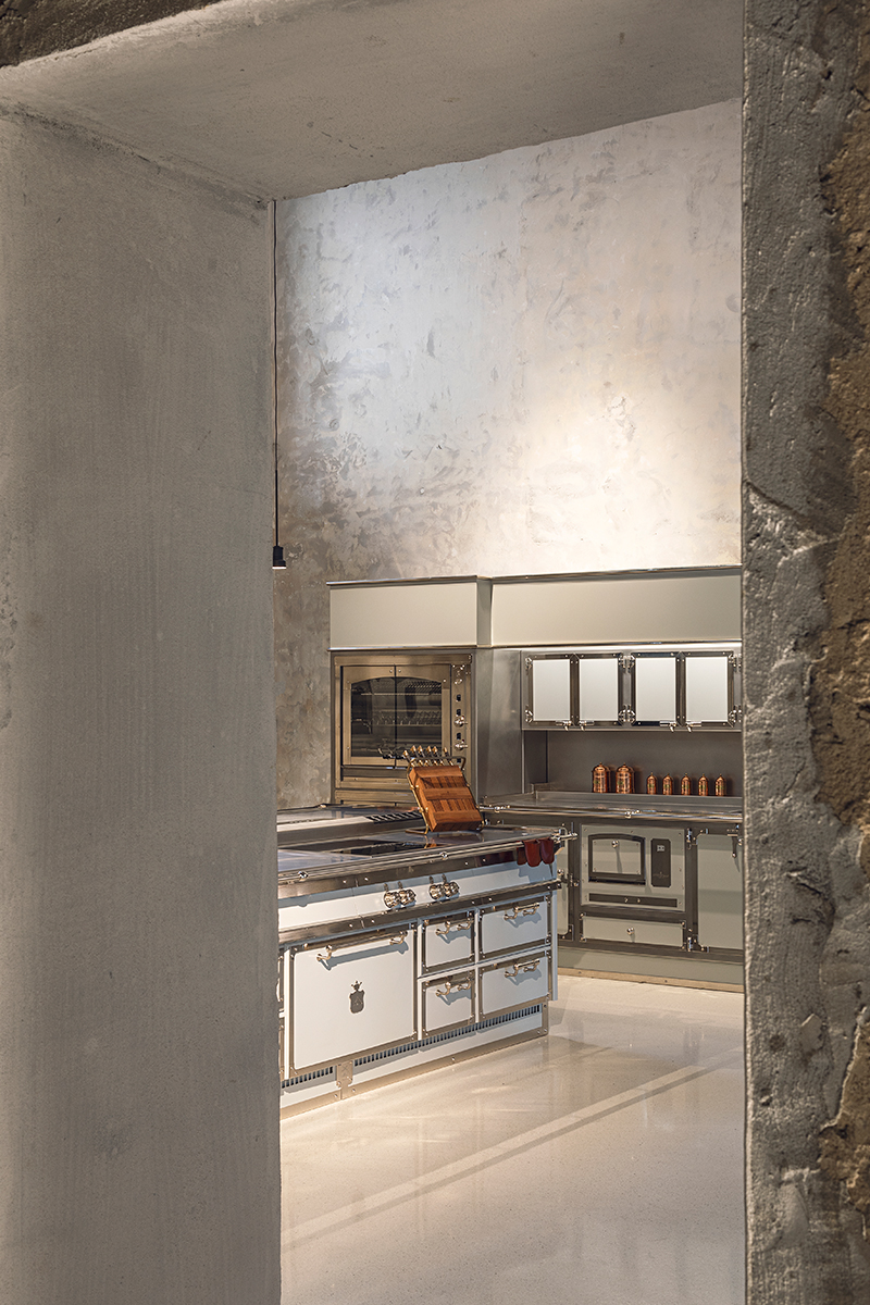 Made-to-Measure Kitchenmaker Officine Gullo Opens a Showrooom in a ...