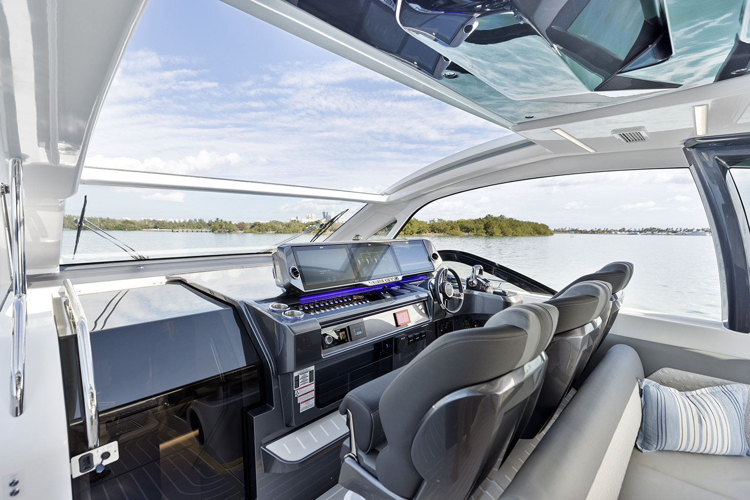 The Galeon 435 GTO Yacht Represents Style, Speed, and Luxurious Comfort ...