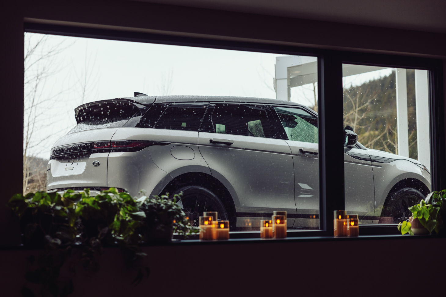 Range Rover Sets up House in Whistler | NUVO