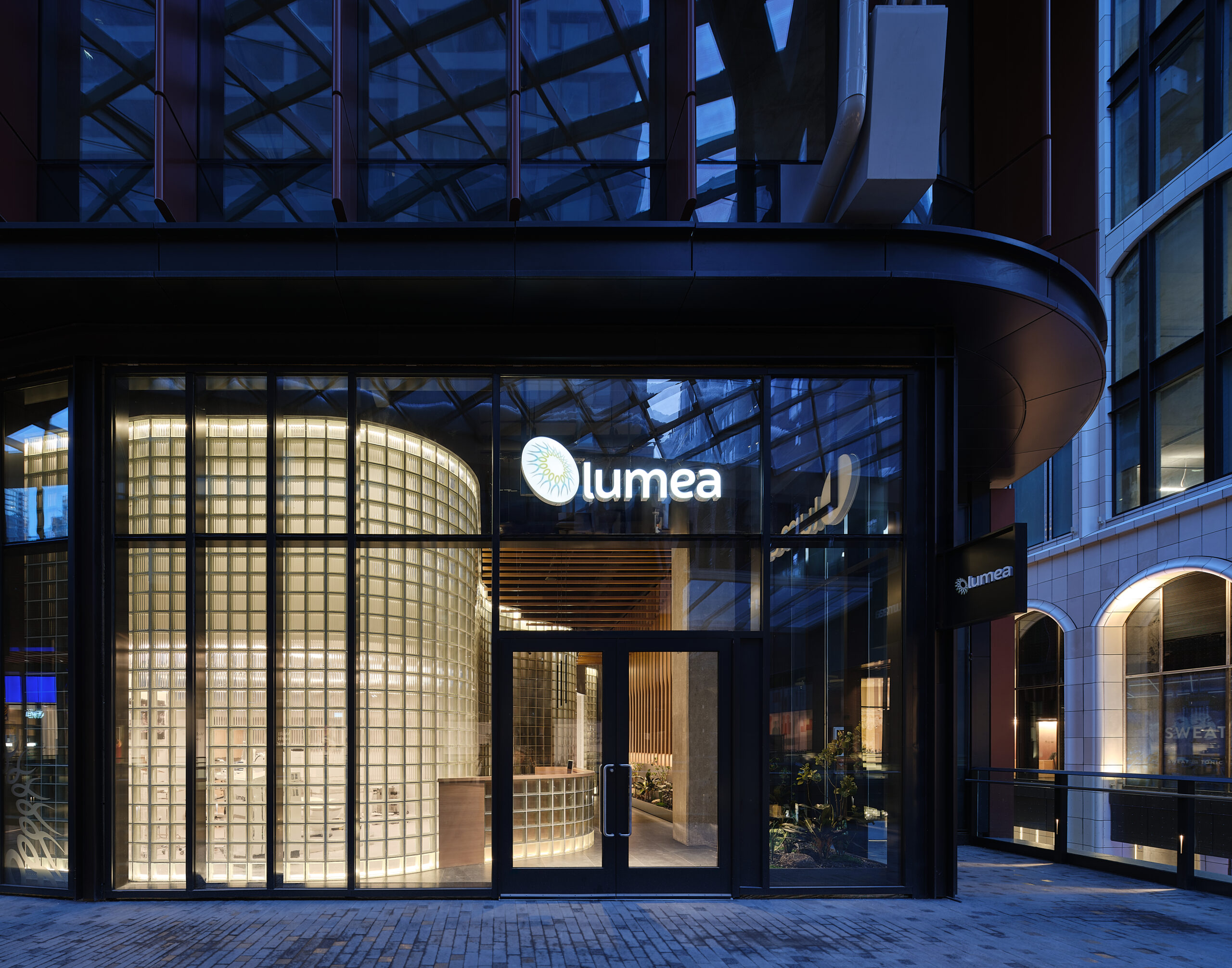 Lumea by Reflect Architecture: A Toronto Eye-Care Boutique Worth ...
