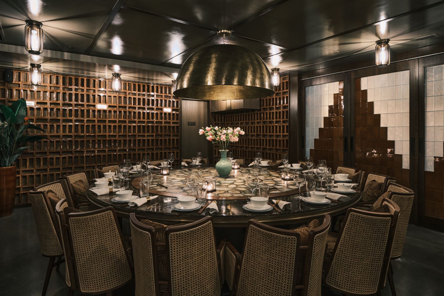 Mott 32 Brings Modern Hong Kong Flavours to Toronto | NUVO