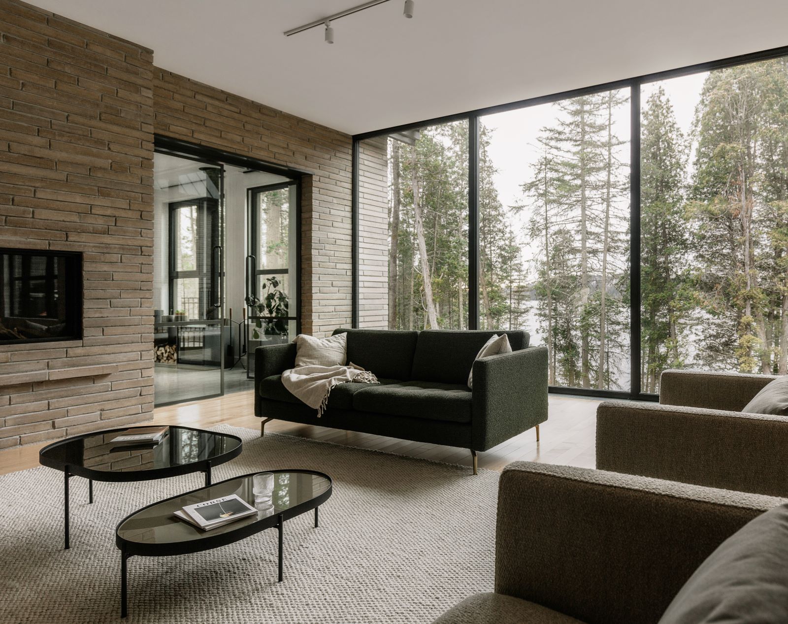 A Contemporary Quebec Home Where Earth Meets Water | NUVO